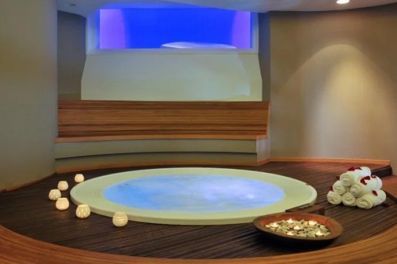 Cadă Hidromasaj Jacuzzi® Alimia Pro - 7 Locuri | Hidrostyle